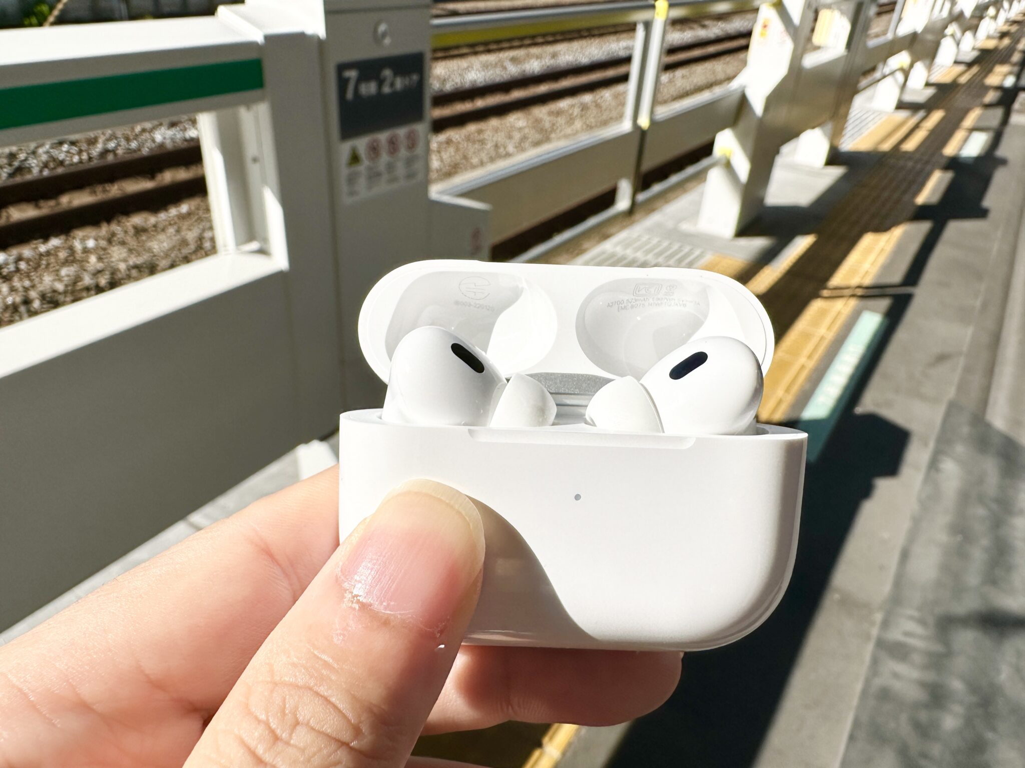 【AirPods Pro第2世代レビュー】進化した音質と性能の実力 | motifyublog
